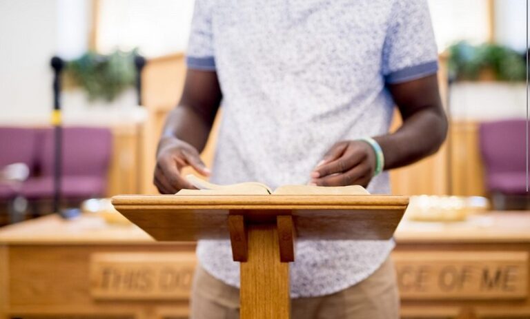 Sermon Delivery Tips for Preachers: Mastering Communication
